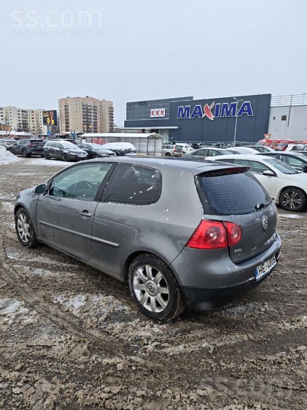 Volkswagen Golf 2005 in Riga, with an engine capacity of 1.90 L and mileage of 265 thousand km for 700 €, photo 4 on AUTOMOTO.COM.LV