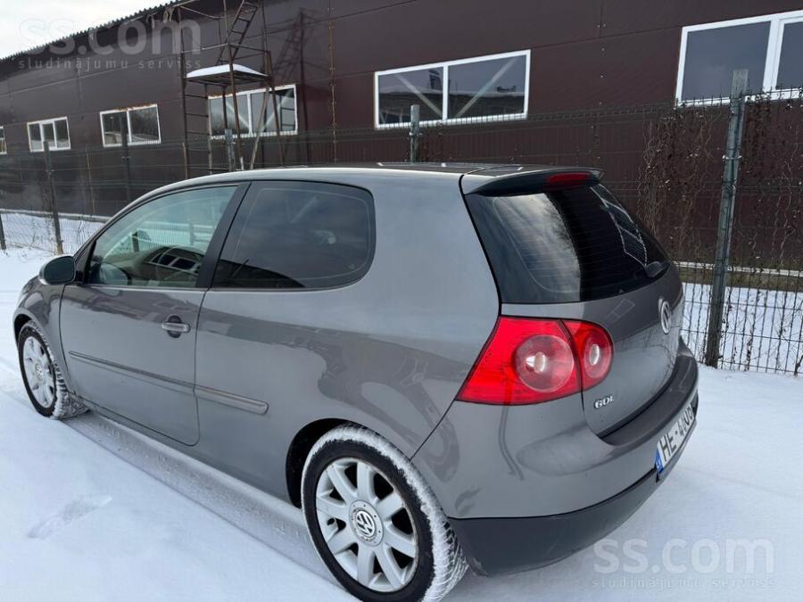Volkswagen Golf 2005 in Riga, with an engine capacity of 1.90 L and mileage of 262 thousand km for 1650 €, photo 4 on AUTOMOTO.COM.LV