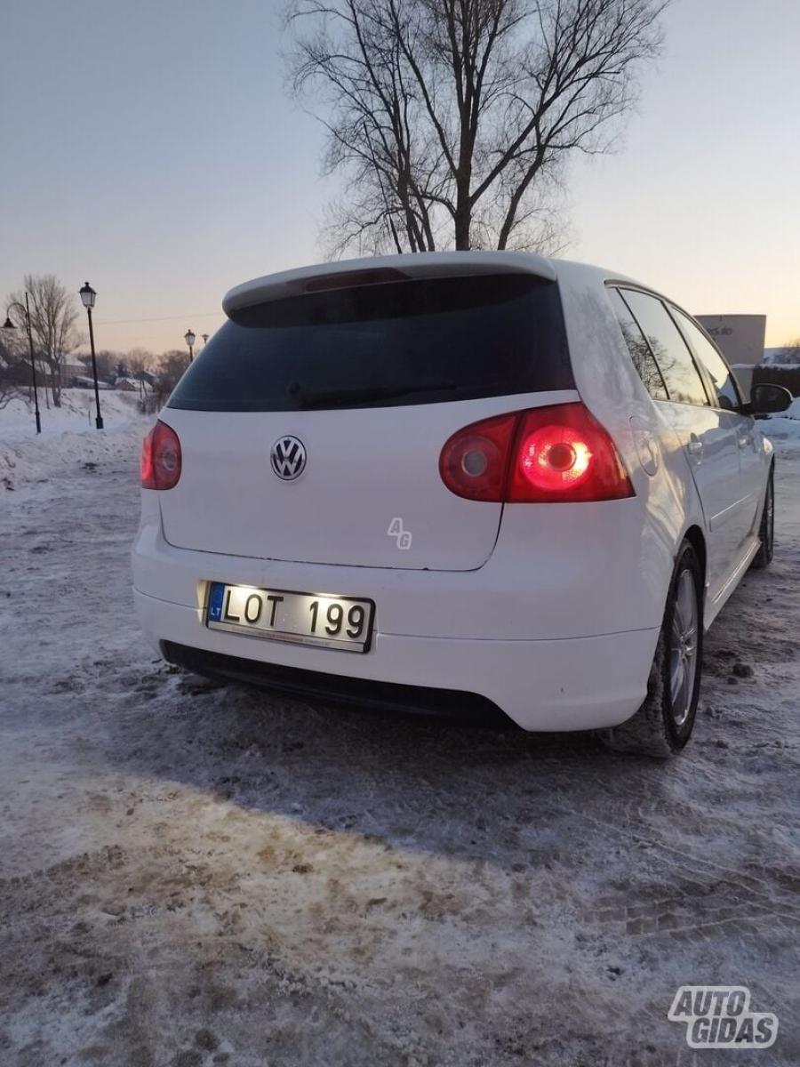 Volkswagen Golf 2005 Viļņa, ar dzinēja tilpumu 1.90 L un nobraukumu 422 tūkst. km par 1650 €, foto 4 vietnē AUTOMOTO.COM.LV