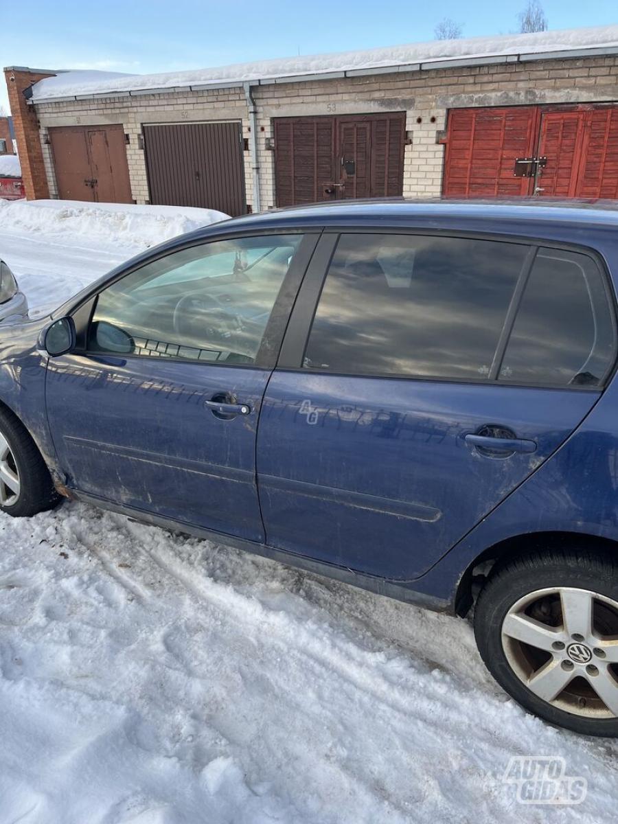 Volkswagen Golf 2005 Panevēža, ar dzinēja tilpumu 1.90 L un nobraukumu 360 tūkst. km par 550 €, foto 4 vietnē AUTOMOTO.COM.LV