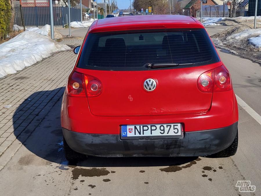 Volkswagen Golf 2005 Radviliškis, ar dzinēja tilpumu 2.00 L un nobraukumu 2 tūkst. km par 1100 €, foto 5 vietnē AUTOMOTO.COM.LV