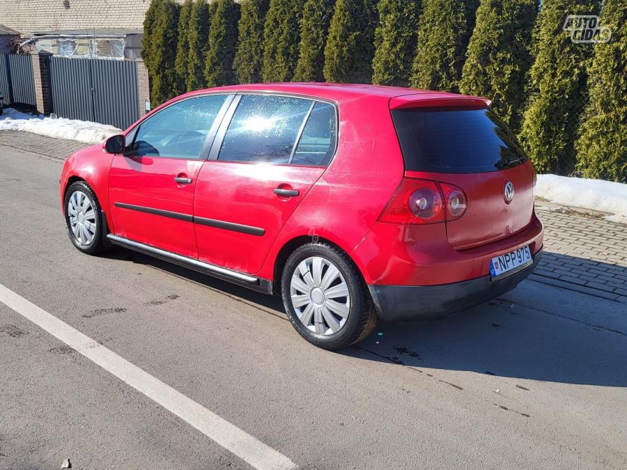 Volkswagen Golf 2005 Radviliškis, ar dzinēja tilpumu 2.00 L un nobraukumu 2 tūkst. km par 1100 €, foto 6 vietnē AUTOMOTO.COM.LV