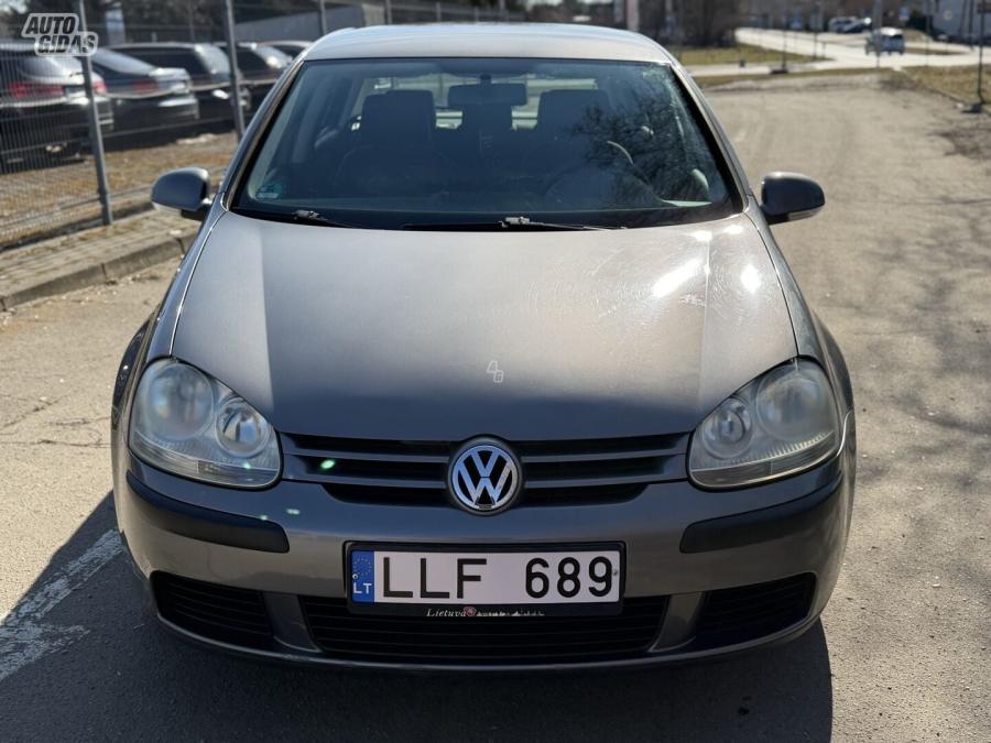Volkswagen Golf 2005 in Siauliai, with an engine capacity of 1.60 L and mileage of 215 thousand km for 1450 €, photo 7 on AUTOMOTO.COM.LV