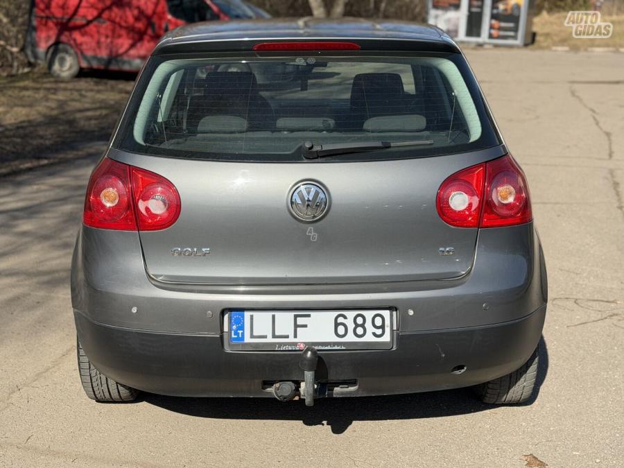 Volkswagen Golf 2005 in Siauliai, with an engine capacity of 1.60 L and mileage of 215 thousand km for 1450 €, photo 8 on AUTOMOTO.COM.LV