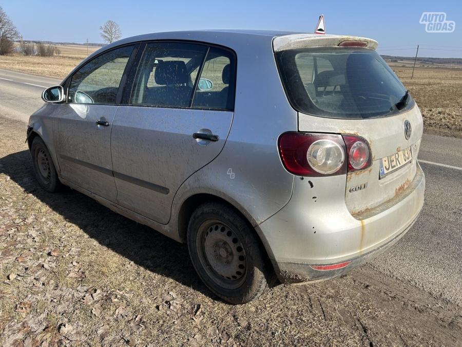 Volkswagen Golf 2005 in Varena, with an engine capacity of 1.90 L and mileage of 355 thousand km for 730 €, photo 1 on AUTOMOTO.COM.LV