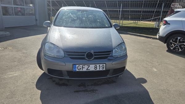 Volkswagen Golf 2005 Prienai, ar dzinēja tilpumu 1.90 L un nobraukumu 354 tūkst. km par 850 €, foto 5 vietnē AUTOMOTO.COM.LV