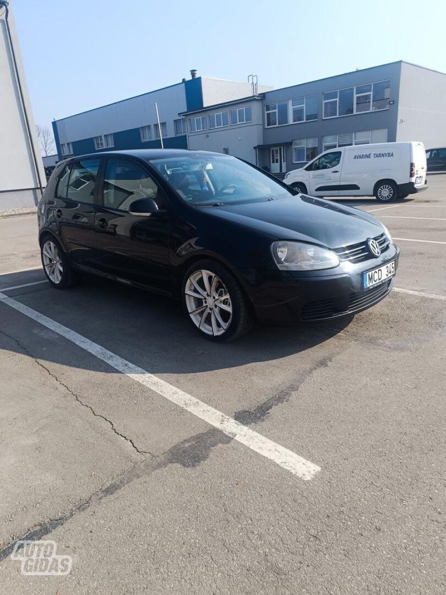 Volkswagen Golf 2005 Marijampole, ar dzinēja tilpumu 1.90 L un nobraukumu 363 tūkst. km par 1800 €, foto 1 vietnē AUTOMOTO.COM.LV