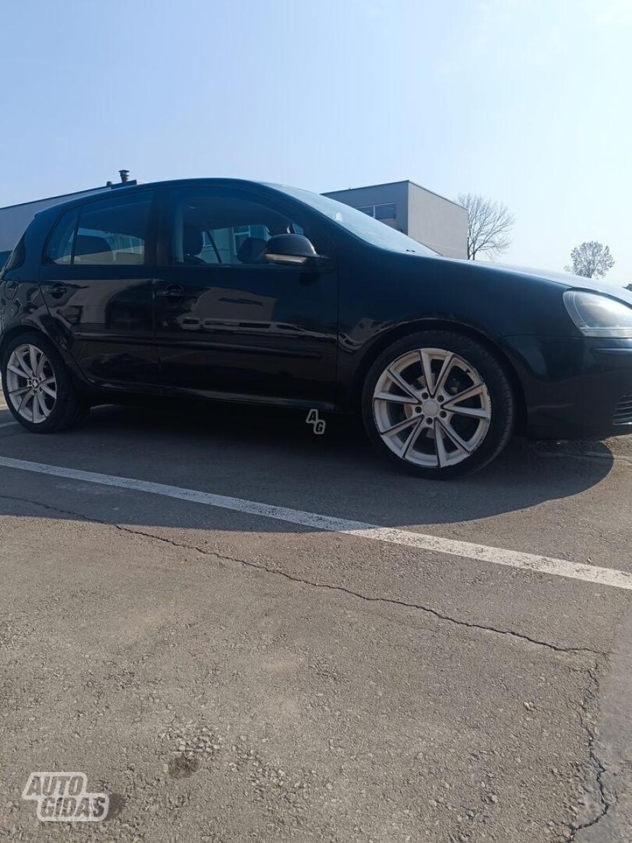 Volkswagen Golf 2005 Marijampole, ar dzinēja tilpumu 1.90 L un nobraukumu 363 tūkst. km par 1800 €, foto 2 vietnē AUTOMOTO.COM.LV