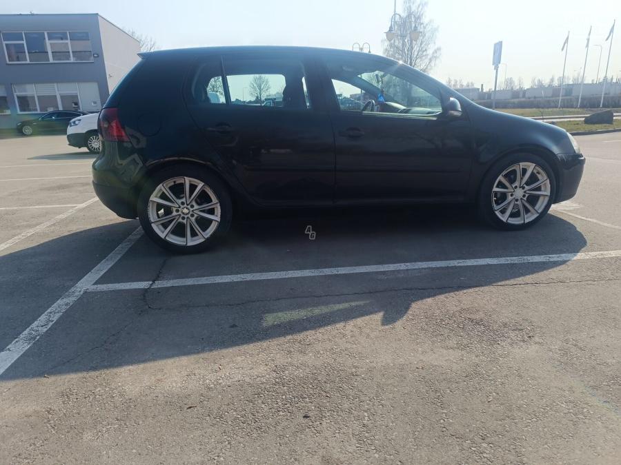 Volkswagen Golf 2005 Marijampole, ar dzinēja tilpumu 1.90 L un nobraukumu 363 tūkst. km par 1800 €, foto 3 vietnē AUTOMOTO.COM.LV