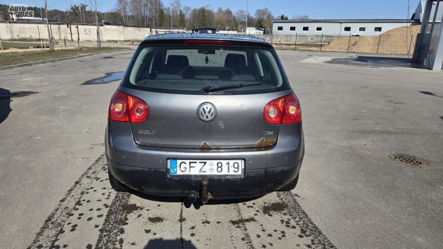 Volkswagen Golf 2005 Prienai, ar dzinēja tilpumu 1.90 L un nobraukumu 335 tūkst. km par 550 €, foto 1 vietnē AUTOMOTO.COM.LV