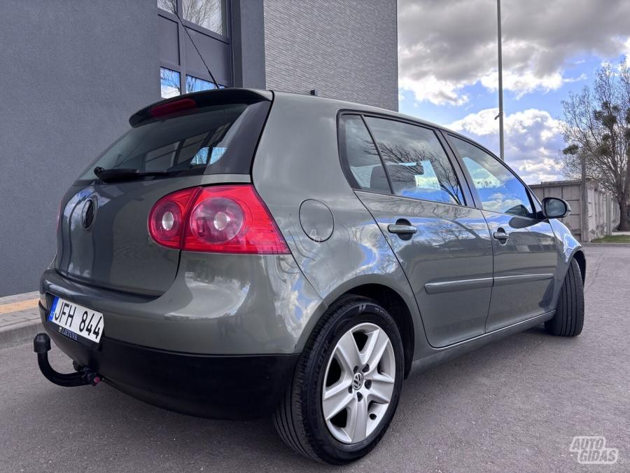 Volkswagen Golf 2005 Kauņa, ar dzinēja tilpumu 1.90 L un nobraukumu 309 tūkst. km par 1850 €, foto 4 vietnē AUTOMOTO.COM.LV