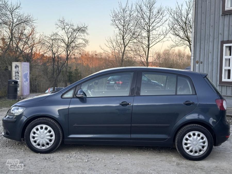 Volkswagen Golf 2005 in Kaisiadorys, with an engine capacity of 2.00 L and mileage of 279 thousand km for 1700 €, photo 3 on AUTOMOTO.COM.LV