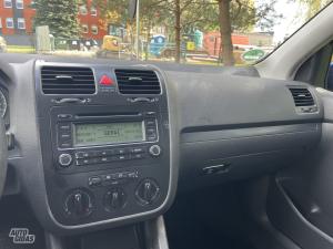 Volkswagen Golf 2005 Kauņa, ar dzinēja tilpumu 1.90 L un nobraukumu 290 tūkst. km par 1750 €, foto 31 vietnē AUTOMOTO.COM.LV