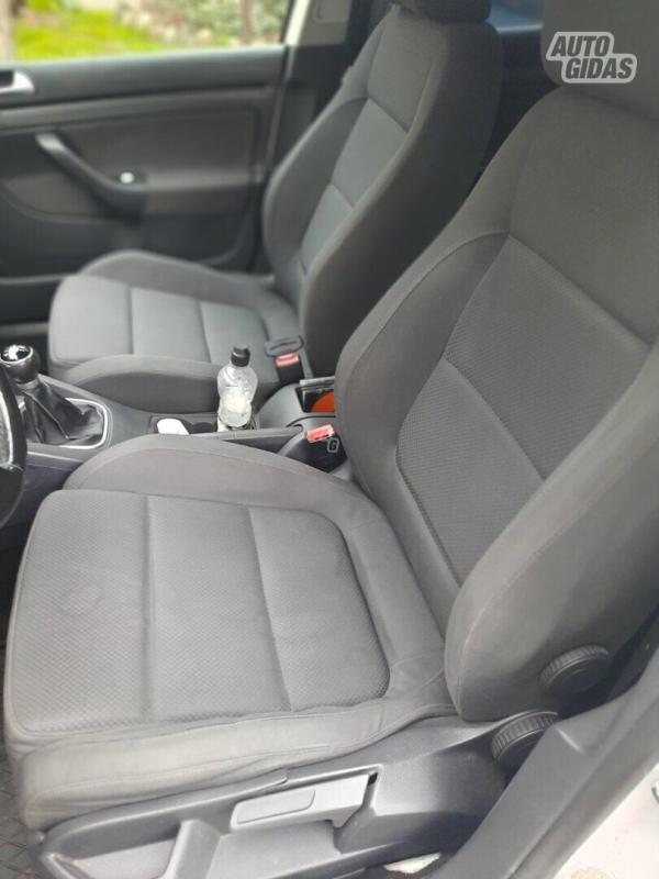 Фольксваген Гольф 2005 в Паневежис, объемом двигателя 1.90 л и пробегом 340 тыс. км за 2350 €, фото 6 на AUTOMOTO.COM.LV