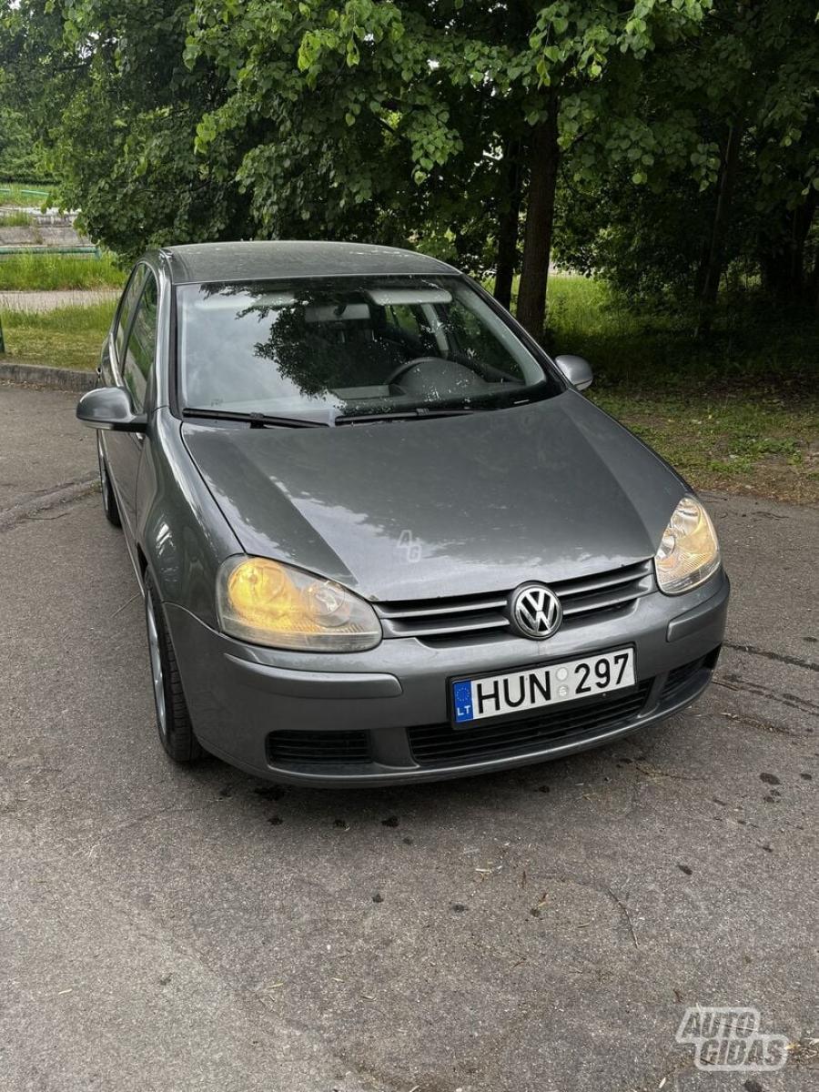 Volkswagen Golf 2005 in Siauliai, with an engine capacity of 1.90 L and mileage of 300 thousand km for 1750 €, photo 4 on AUTOMOTO.COM.LV