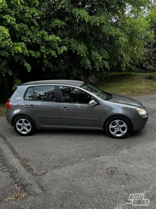 Volkswagen Golf 2005 in Siauliai, with an engine capacity of 1.90 L and mileage of 300 thousand km for 1750 €, photo 4 on AUTOMOTO.COM.LV