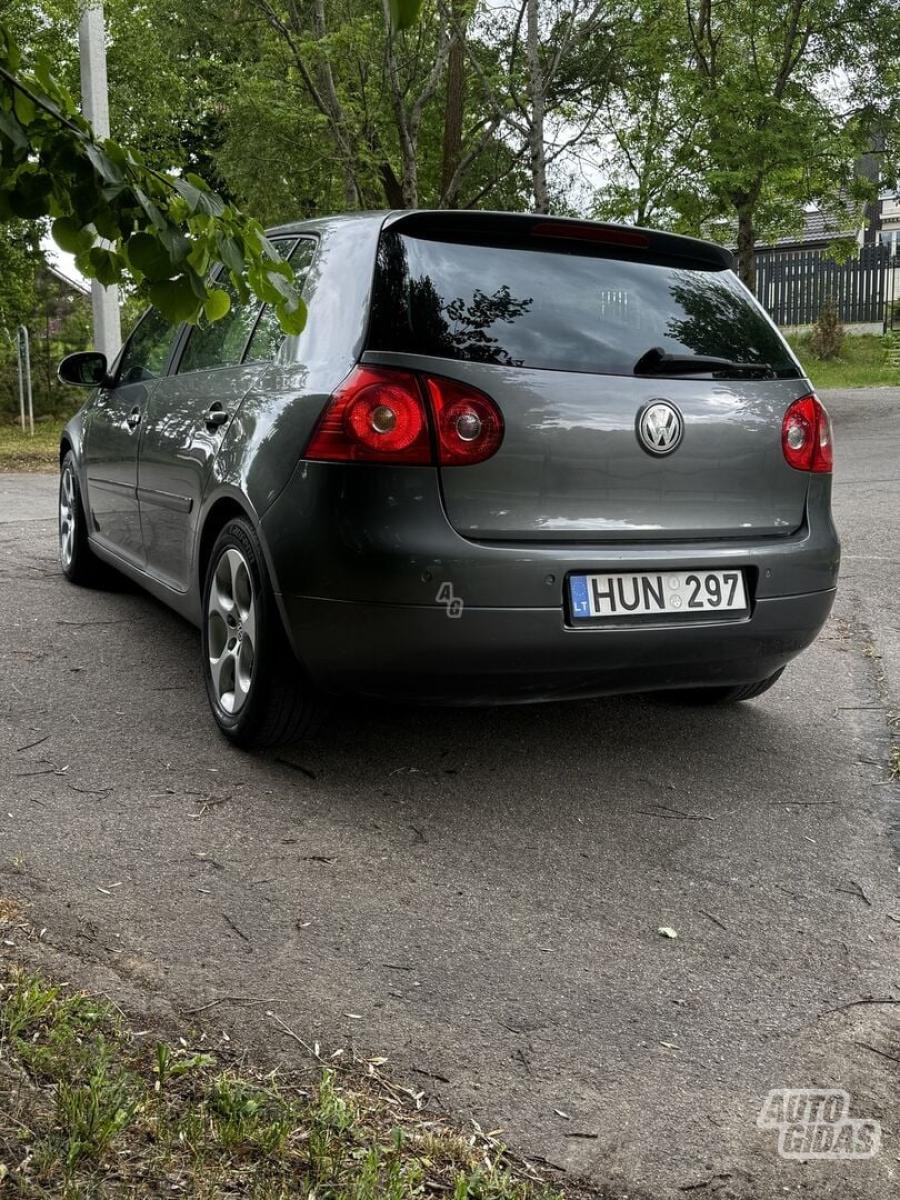 Volkswagen Golf 2005 in Siauliai, with an engine capacity of 1.90 L and mileage of 300 thousand km for 1750 €, photo 7 on AUTOMOTO.COM.LV