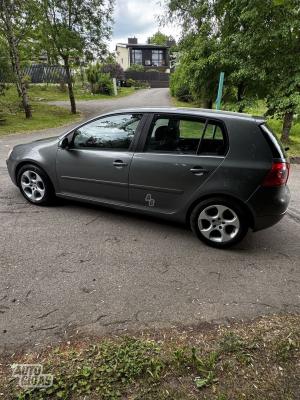 Volkswagen Golf 2005 in Siauliai, with an engine capacity of 1.90 L and mileage of 300 thousand km for 1750 €, photo 8 on AUTOMOTO.COM.LV