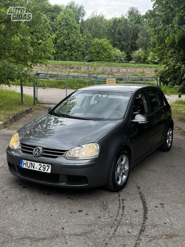 Volkswagen Golf 2005 in Siauliai, with an engine capacity of 1.90 L and mileage of 300 thousand km for 1750 €, photo 8 on AUTOMOTO.COM.LV