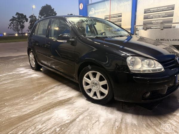 Volkswagen Golf 2005 Panevēža, ar dzinēja tilpumu 2.00 L un nobraukumu 350 tūkst. km par 1400 €, foto 1 vietnē AUTOMOTO.COM.LV
