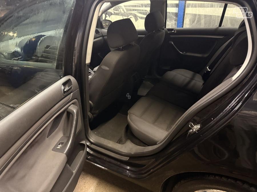 Volkswagen Golf 2005 Panevēža, ar dzinēja tilpumu 2.00 L un nobraukumu 350 tūkst. km par 1400 €, foto 11 vietnē AUTOMOTO.COM.LV