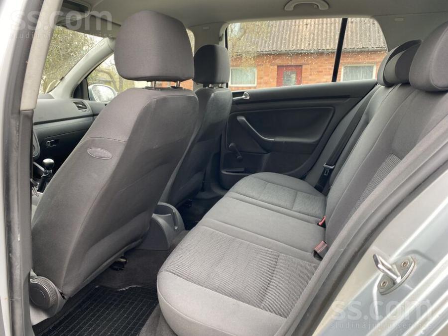 Volkswagen Golf 2005 Balvi, ar dzinēja tilpumu 1.90 L un nobraukumu 288 tūkst. km par 2550 €, foto 11 vietnē AUTOMOTO.COM.LV
