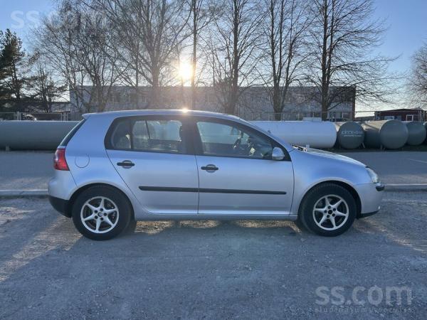 Volkswagen Golf 2005 Liepāja, ar dzinēja tilpumu 1.60 L un nobraukumu 307 tūkst. km par 1700 €, foto 1 vietnē AUTOMOTO.COM.LV