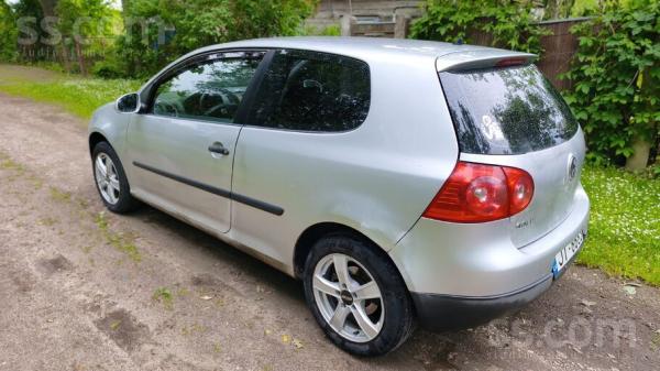 Volkswagen Golf 2005 in Jelgava, with an engine capacity of 1.90 L and mileage of 414 thousand km for 1000 €, photo 3 on AUTOMOTO.COM.LV