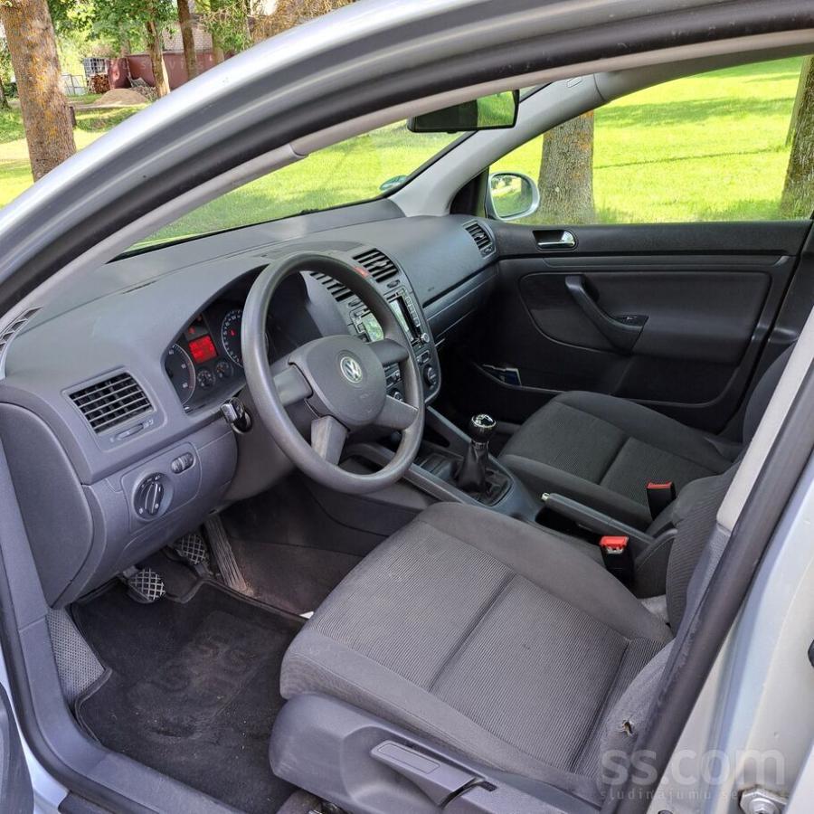 Volkswagen Golf 2005 Rēzekne, ar dzinēja tilpumu 1.90 L un nobraukumu 0 tūkst. km par 3500 €, foto 10 vietnē AUTOMOTO.COM.LV