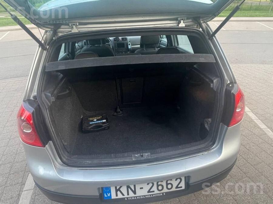 Volkswagen Golf 2005 Jūrmala, ar dzinēja tilpumu 2.00 L un nobraukumu 142 tūkst. km par 4500 €, foto 5 vietnē AUTOMOTO.COM.LV