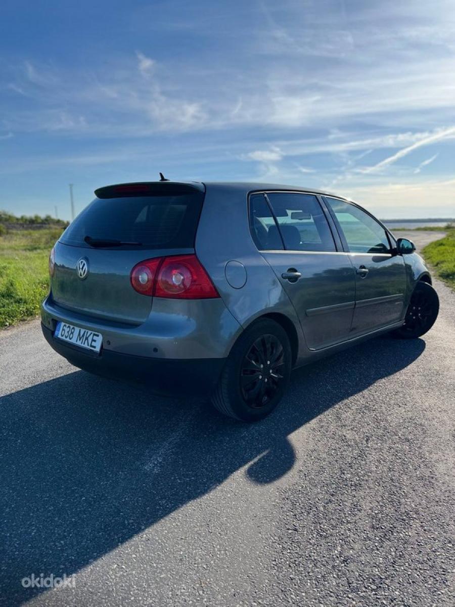 Volkswagen Golf 2005 Tallina, ar dzinēja tilpumu 0.10 L un nobraukumu 332 tūkst. km par 2399 €, foto 13 vietnē AUTOMOTO.COM.LV