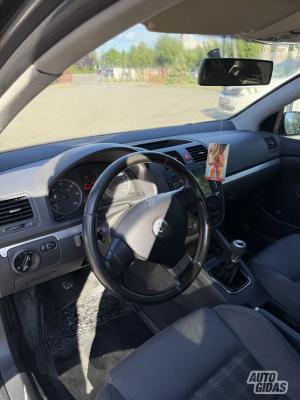 Volkswagen Golf 2005 in Kaunas, with an engine capacity of 1.90 L and mileage of 333 thousand km for 1200 €, photo 8 on AUTOMOTO.COM.LV
