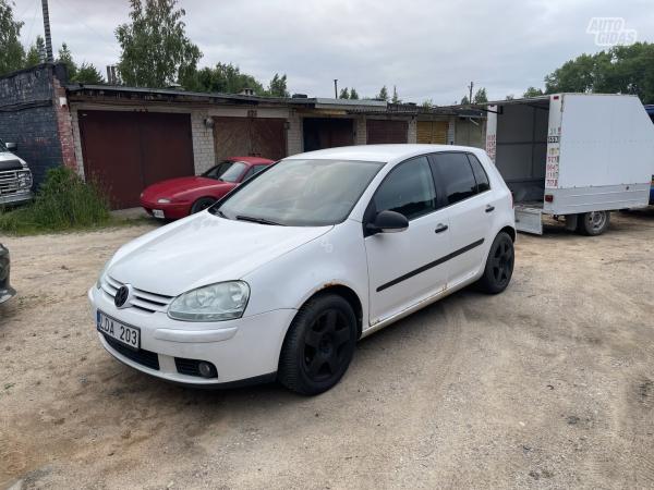 Volkswagen Golf 2005 Viļņa, ar dzinēja tilpumu 1.90 L un nobraukumu 328 tūkst. km par 1000 €, foto 1 vietnē AUTOMOTO.COM.LV