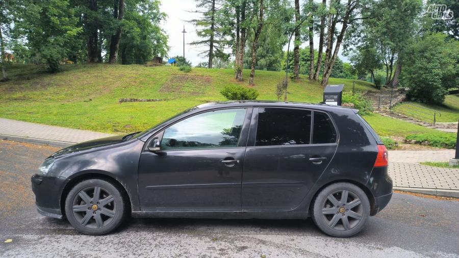Volkswagen Golf 2005 in Klaipeda, with an engine capacity of 1.90 L and mileage of 374 thousand km for 580 €, photo 3 on AUTOMOTO.COM.LV