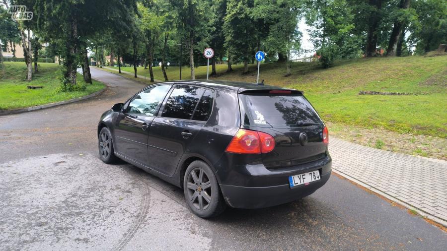 Volkswagen Golf 2005 in Klaipeda, with an engine capacity of 1.90 L and mileage of 374 thousand km for 580 €, photo 4 on AUTOMOTO.COM.LV