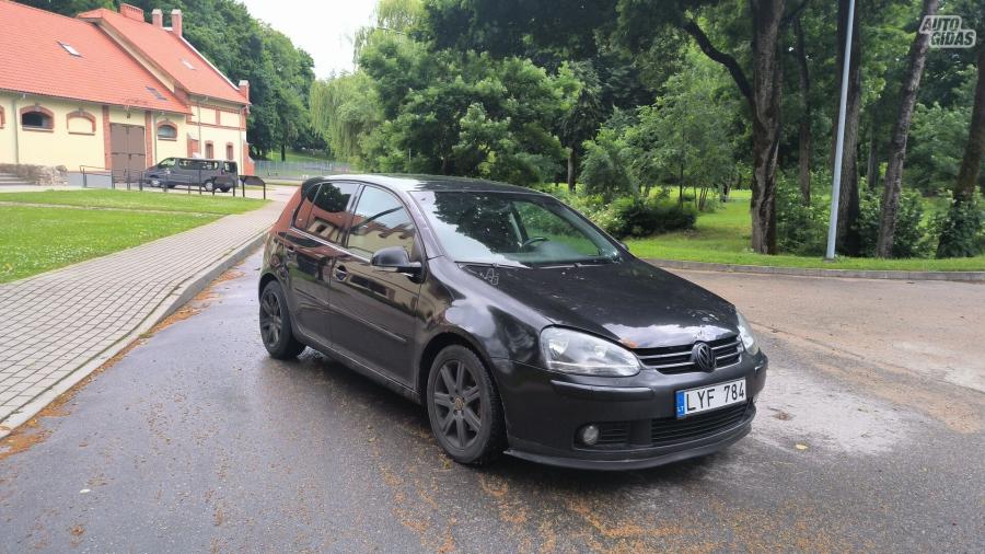 Volkswagen Golf 2005 in Klaipeda, with an engine capacity of 1.90 L and mileage of 374 thousand km for 580 €, photo 7 on AUTOMOTO.COM.LV