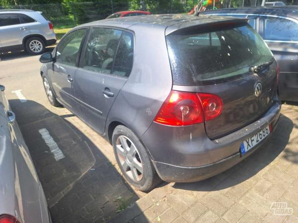 Volkswagen Golf 2005 in Vilnius, with an engine capacity of 1.90 L and mileage of 360 thousand km for 490 €, photo 4 on AUTOMOTO.COM.LV