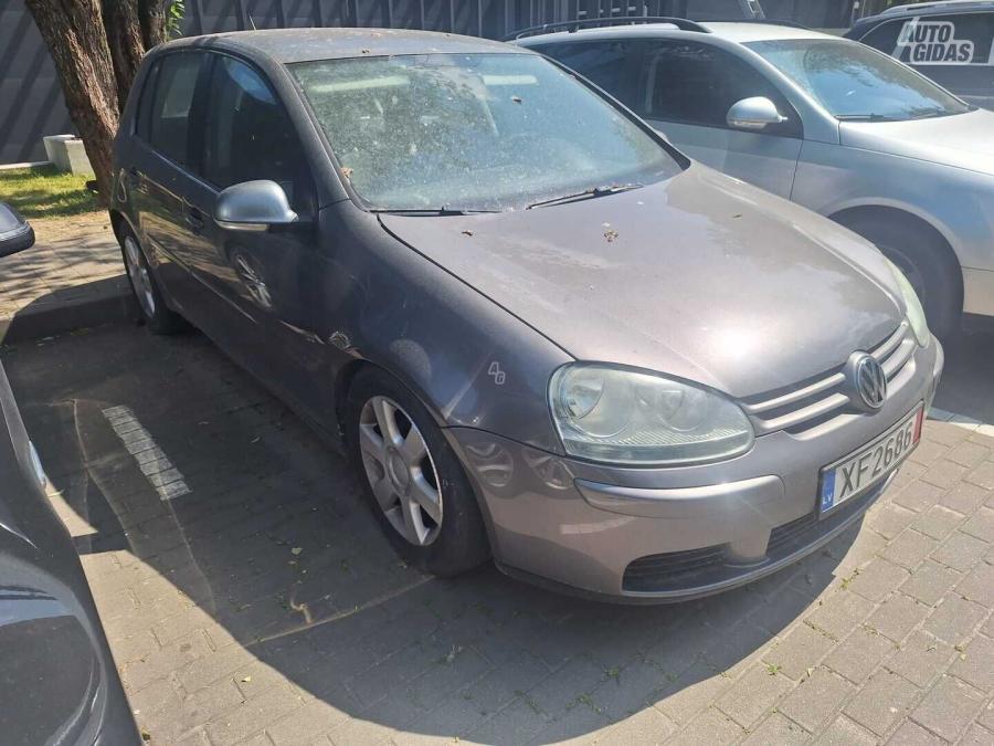 Volkswagen Golf 2005 in Vilnius, with an engine capacity of 1.90 L and mileage of 360 thousand km for 490 €, photo 3 on AUTOMOTO.COM.LV