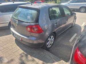 Volkswagen Golf 2005 in Vilnius, with an engine capacity of 1.90 L and mileage of 360 thousand km for 490 €, photo 4 on AUTOMOTO.COM.LV