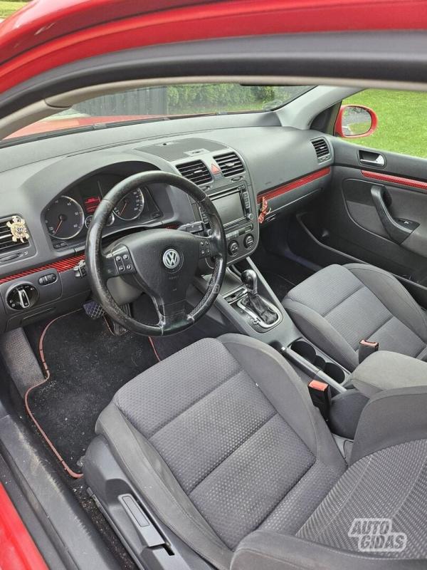 Volkswagen Golf 2005 in Siauliai, with an engine capacity of 2.00 L and mileage of 391 thousand km for 2350 €, photo 6 on AUTOMOTO.COM.LV