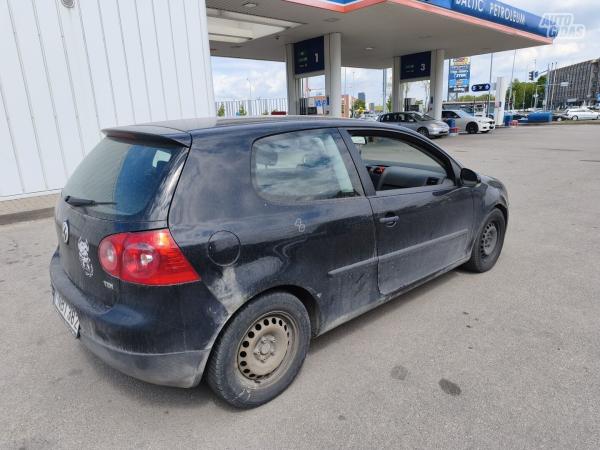 Фольксваген Гольф 2005 в Клайпеда, объемом двигателя 1.90 л и пробегом 280 тыс. км за 400 €, фото 3 на AUTOMOTO.COM.LV