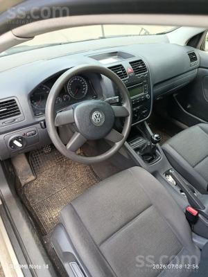Volkswagen Golf 2005 in Riga, with an engine capacity of 1.40 L and mileage of 165 thousand km for 1400 €, photo 5 on AUTOMOTO.COM.LV