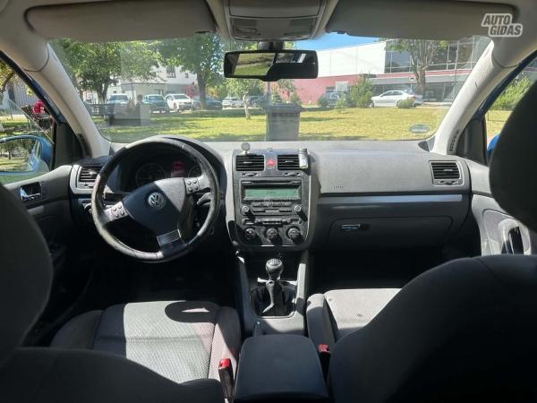 Volkswagen Golf 2005 Šilutė, ar dzinēja tilpumu 2.00 L un nobraukumu 400 tūkst. km par 1750 €, foto 5 vietnē AUTOMOTO.COM.LV