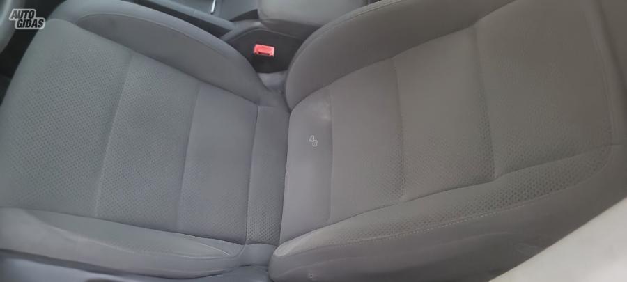 Volkswagen Golf 2005 in Kretinga, with an engine capacity of 1.90 L and mileage of 253 thousand km for 2450 €, photo 11 on AUTOMOTO.COM.LV