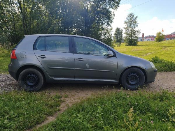 Volkswagen Golf 2005 Viļņa, ar dzinēja tilpumu 1.90 L un nobraukumu 390 tūkst. km par 750 €, foto 5 vietnē AUTOMOTO.COM.LV