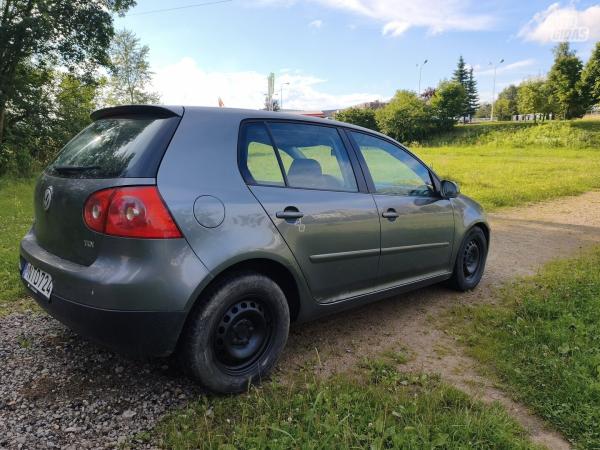 Volkswagen Golf 2005 Viļņa, ar dzinēja tilpumu 1.90 L un nobraukumu 390 tūkst. km par 750 €, foto 6 vietnē AUTOMOTO.COM.LV