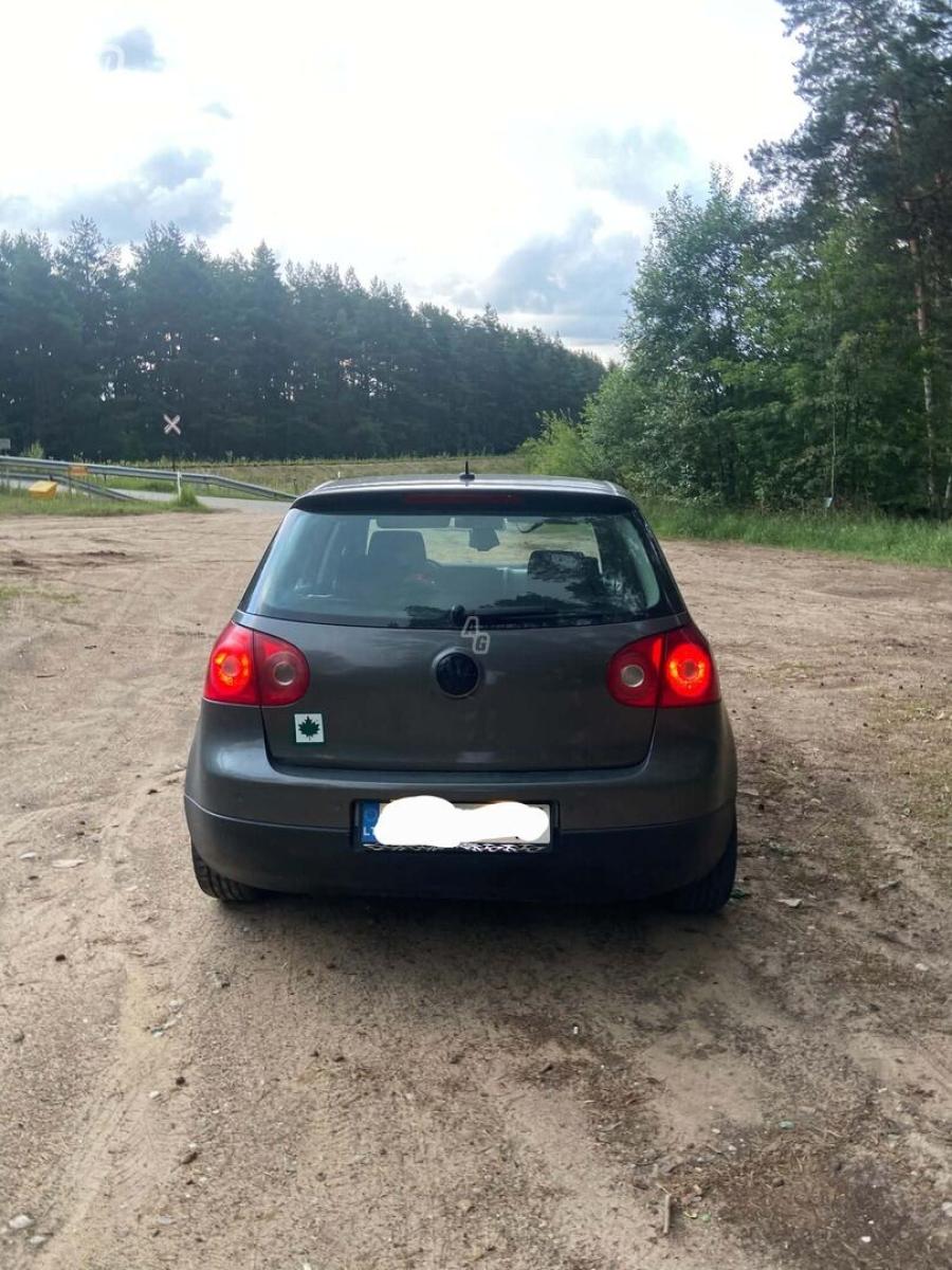 Volkswagen Golf 2005 in Vilnius, with an engine capacity of 2.00 L and mileage of 266 thousand km for 2000 €, photo 4 on AUTOMOTO.COM.LV