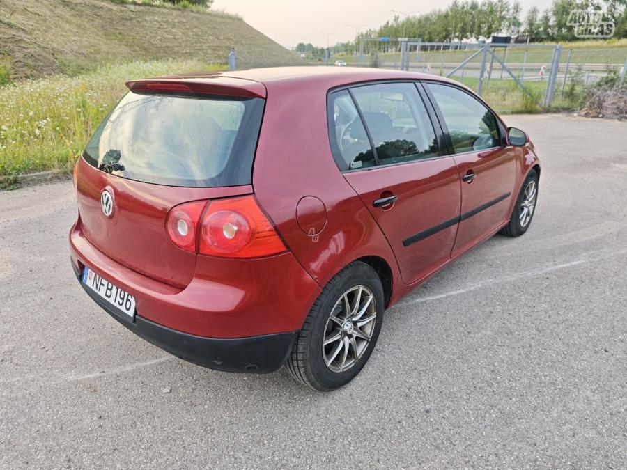 Volkswagen Golf 2005 in Vilnius, with an engine capacity of 1.60 L and mileage of 244 thousand km for 870 €, photo 6 on AUTOMOTO.COM.LV