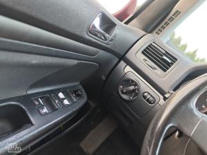 Volkswagen Golf 2005 in Vilnius, with an engine capacity of 1.60 L and mileage of 244 thousand km for 870 €, photo 13 on AUTOMOTO.COM.LV