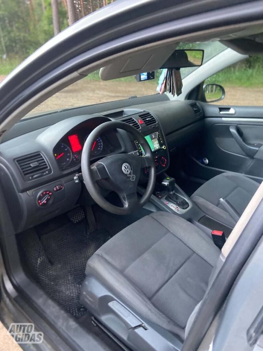 Volkswagen Golf 2005 in Vilnius, with an engine capacity of 2.00 L and mileage of 266 thousand km for 1800 €, photo 5 on AUTOMOTO.COM.LV